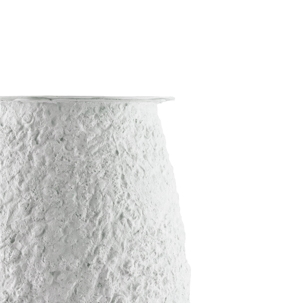 Aquila Round Planter White Coral Finish